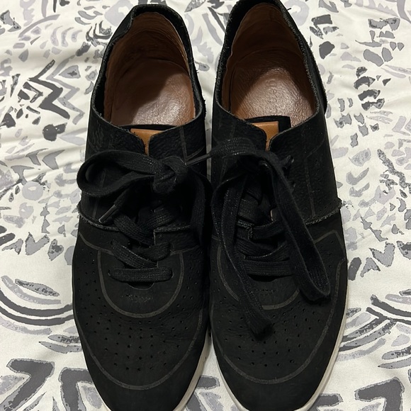 gentle souls | Shoes | Gentle Souls By Kenneth Cole Sneakers | Poshmark